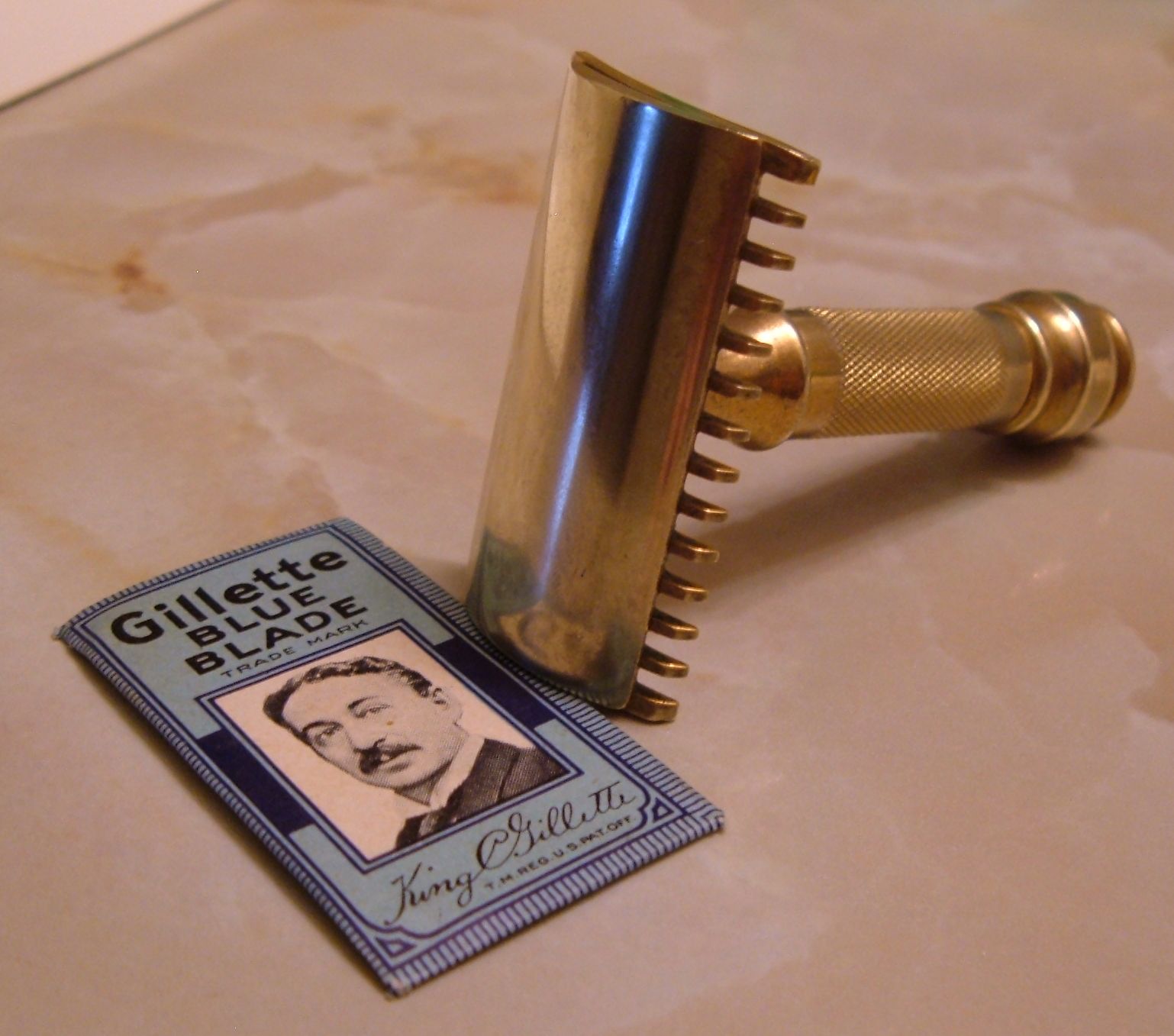 Jayaruh Shaving: Gillette Old Style (1920s)