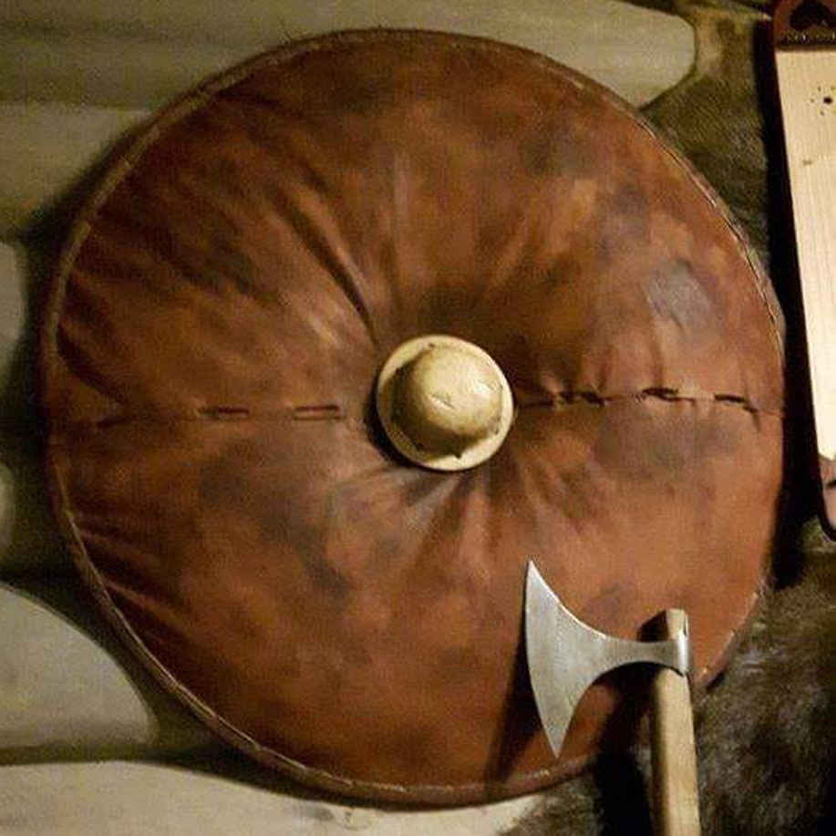 Mennyt aika: Best viking age shield replicas of today