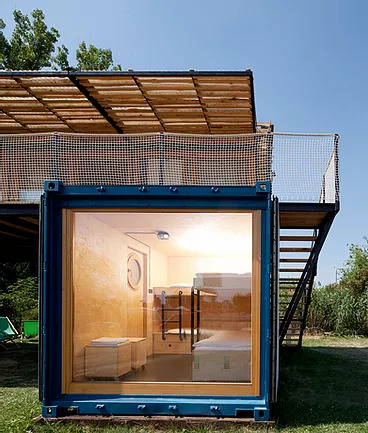 Shipping Container Homes & Buildings: Economic and Minimalist Solutions ...
