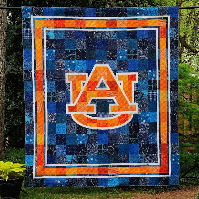 Huntspatch Quilts: An Auburn "AU" quilt