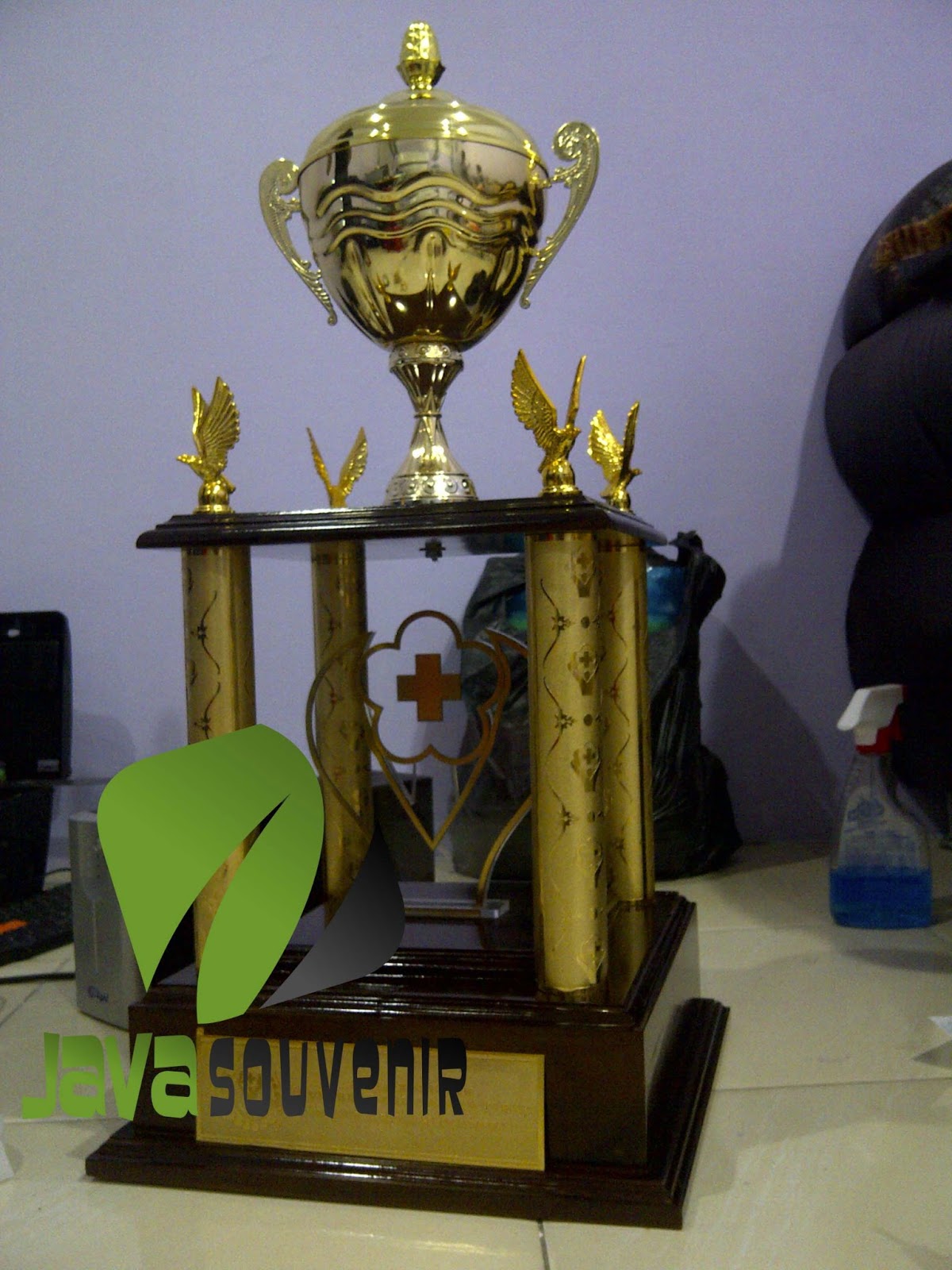 MEDALI TROPHY PLAKAT