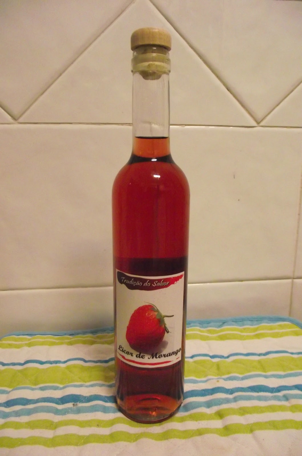 A Tradição do Sabor: Licor de Morango