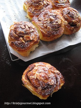Kanelsnegl ~ Danish Cinnamon Roll