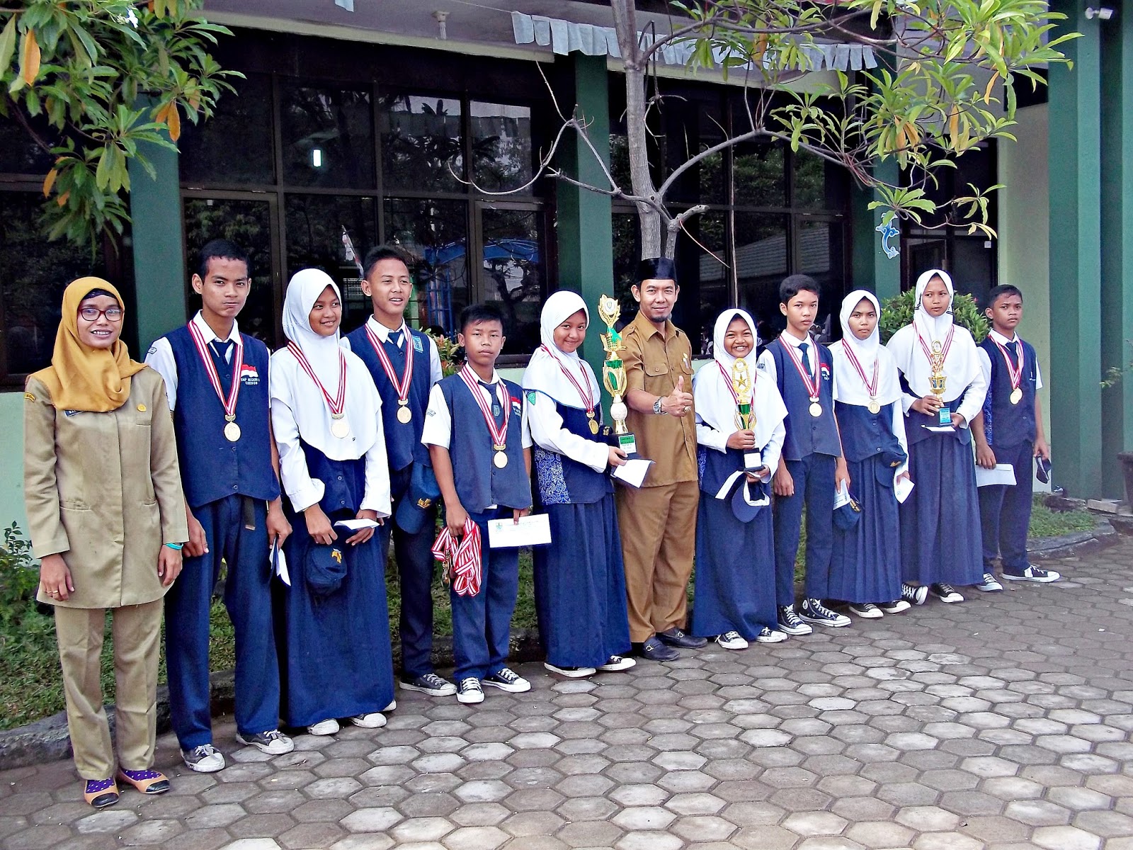 SMPN 6 KOTA CIREBON: SMPN 6 KOTA CIREBON BORONG PRESTASI DI KONI CUP 2016