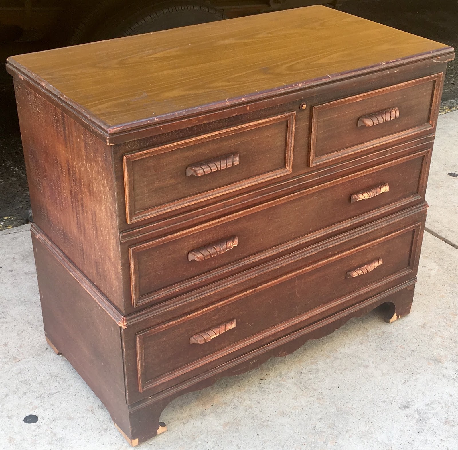 Uhuru Furniture & Collectibles: REDUCED Roos Chests Cedar Trunk with ...