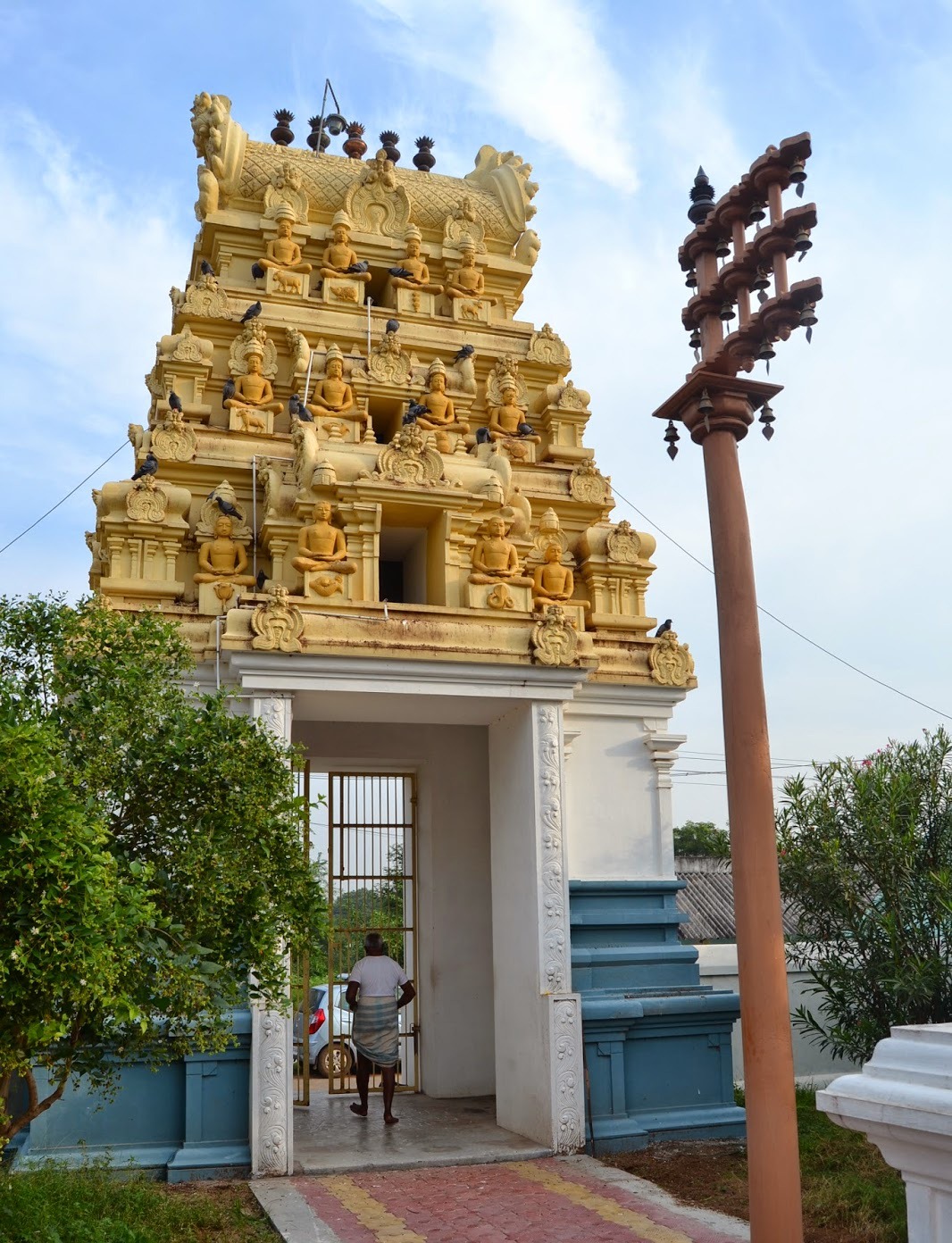 Tamilnadu Tourism: Mahaveerar Jain Temple, Veliyanallur, Thiruvannamalai