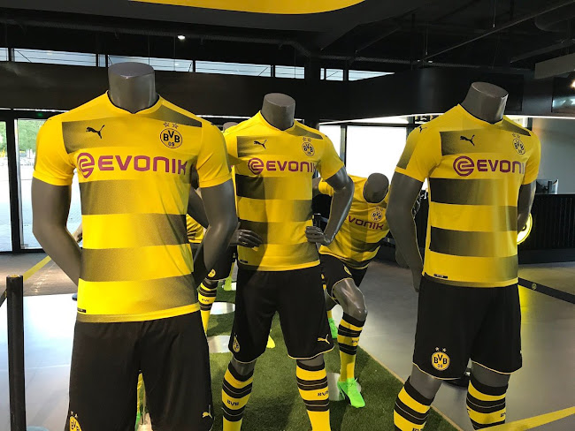 Borussia Dortmund 18-19 Home Kit Info + Shorts + Socks + Training ...