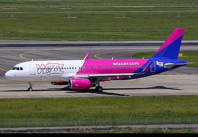 Sky News: Wizz Air new livery