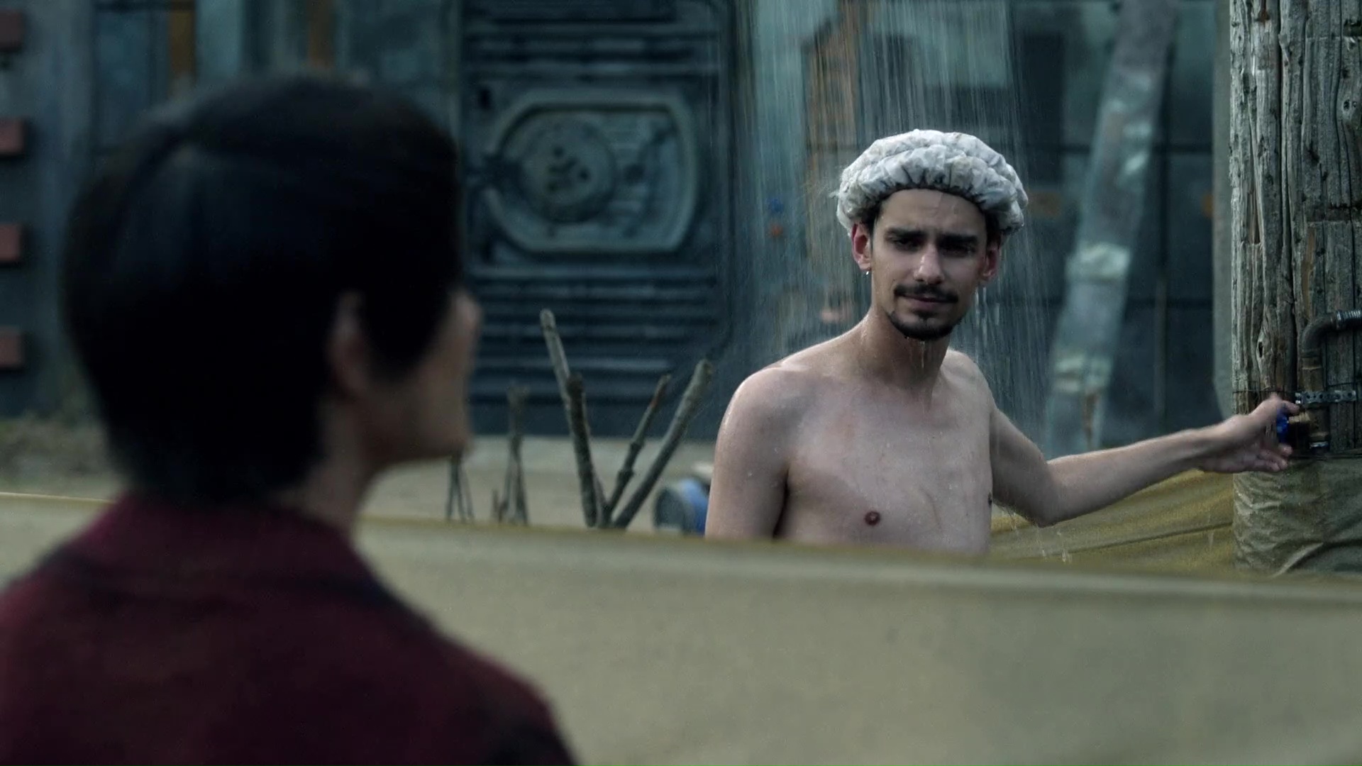 ausCAPS: Devon Bostick shirtless in The 100 4-02 "Heavy Lies The Crown"