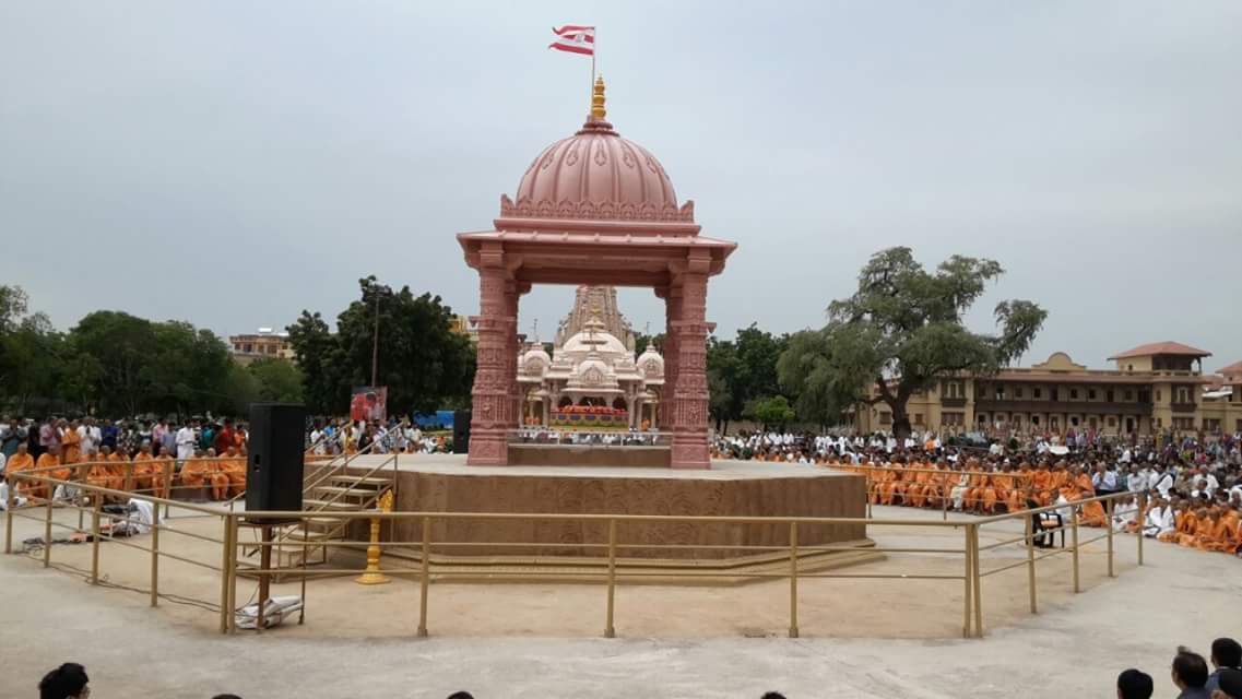 Pramukh Swami Bapa Smruti Mandir(Temple) in Swaminarayan Temple ...