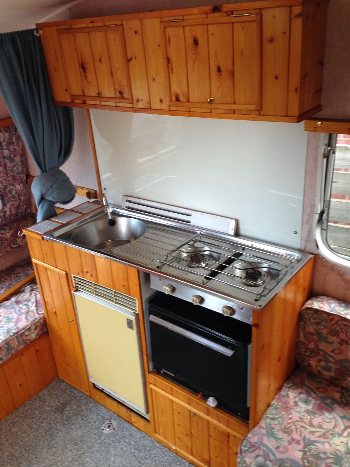 Cool Caravanning: My 1969 Sprite 400 is Home!