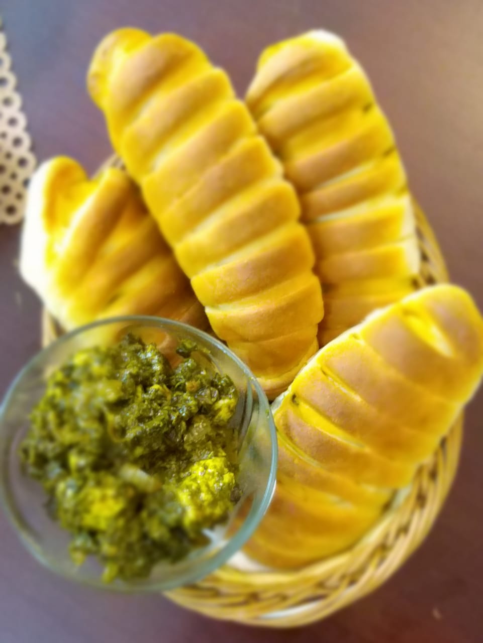 Paalak paneer stuffed bread