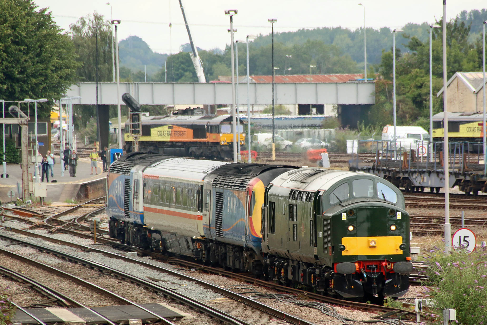47s and other Classic Power at Southampton: 37521 with the LSL move ...