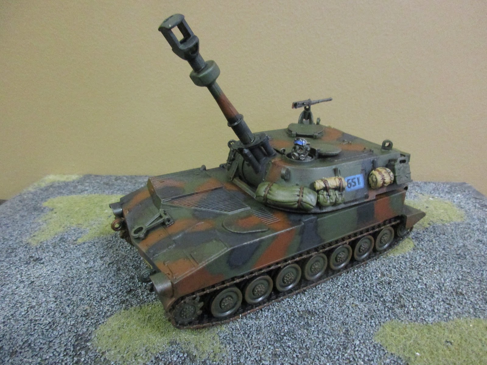 Fawcett Avenue Conscripts: Aurora 1/48 US Army M109 SP Howitzer