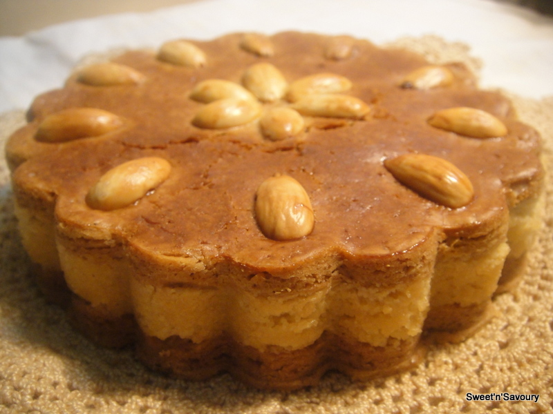 Sweet 'n' Savoury: Gevulde Speculaas-Traditional Dutch Pastry for DB