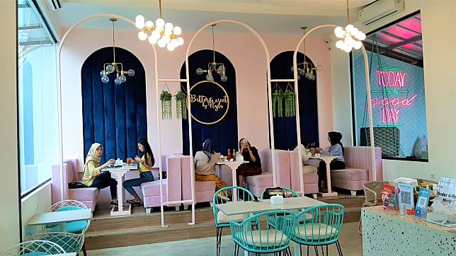 Merintis Usaha Dessert, Bittersweet by Najla dari Dessert Rumahan Jadi ...