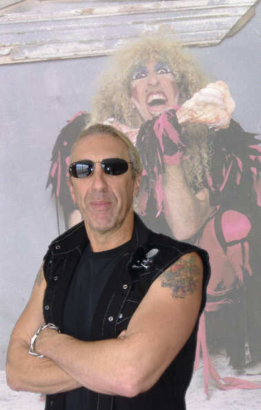 ROCK PARA TUS OIDOS: DEE SNIDER 2000 - NEVER LET THE BASTARDS WEAR YOU DOWN