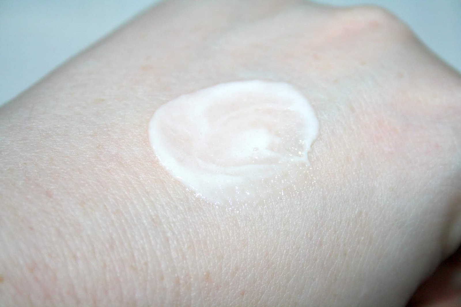 Beautyqueenuk | A UK Beauty and Lifestyle Blog: Alpha-H Micro Cleanse ...