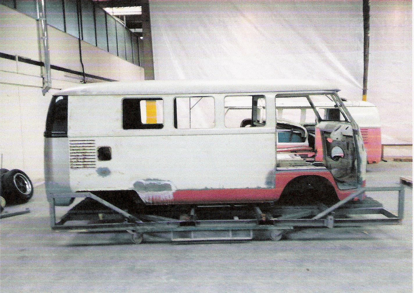 Pauls splitscreen van project: Chemical stripping the van at Enviro strip