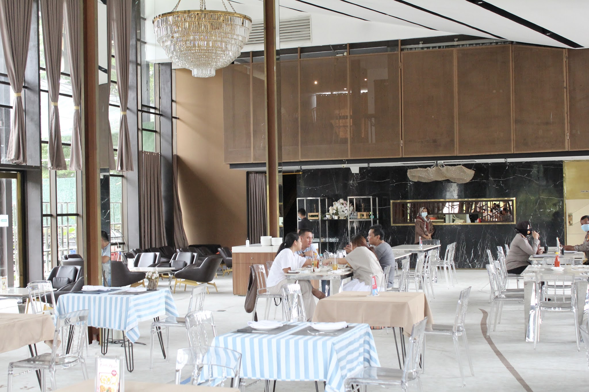 CHAKRA HALL & LOUNGE - BSD ~ a free & happy soul | MUTEEYAHYA