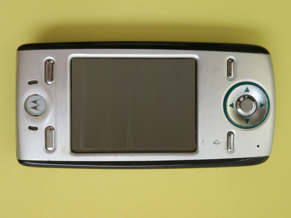 BugWorkShop - 甲蟲工作室: Motorola （摩托羅拉）E680i Linux 智能手機（Smart Phone）PCB模組 - 拆解（三）