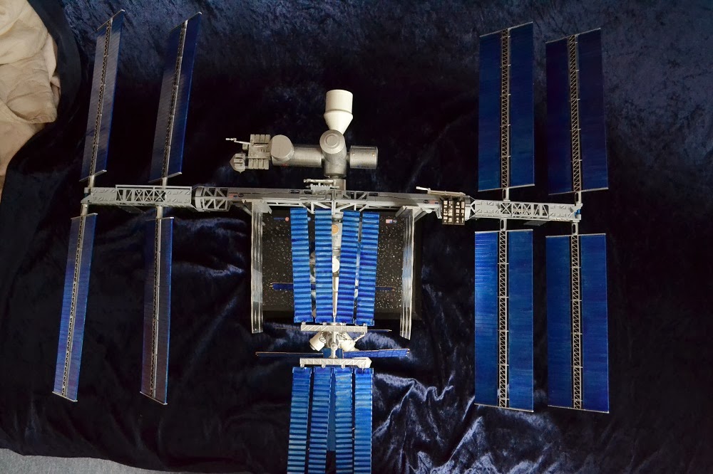ISS Internationale Raumstation / international space station - Revell 1 ...