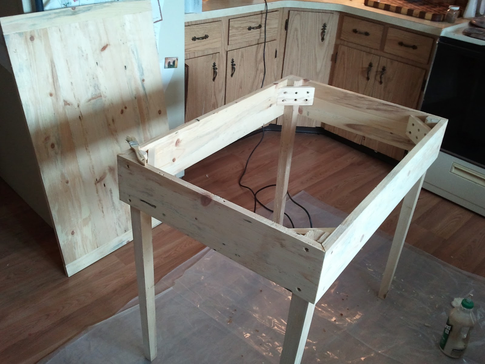 The Woodcrafter: Cutting Table for Quilting