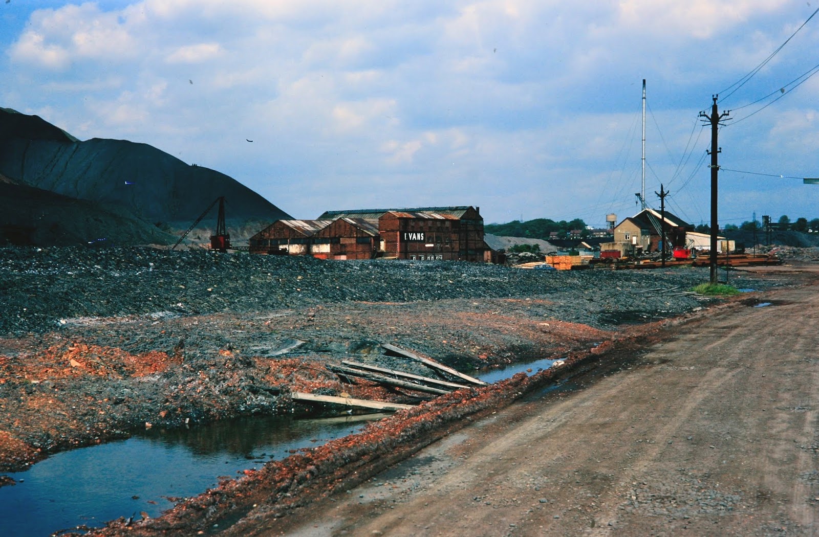 FEATHERSTONE PHOTOGRAPHS: North Featherstone