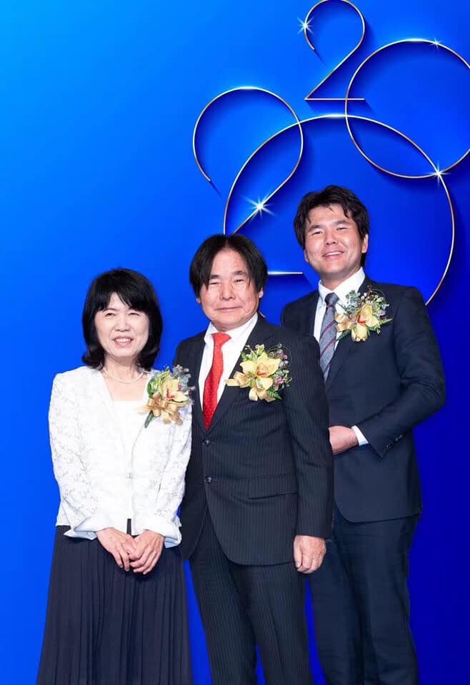 关于 创办人 Hironari Oshiro 弘四郎和ENAGIC 公司