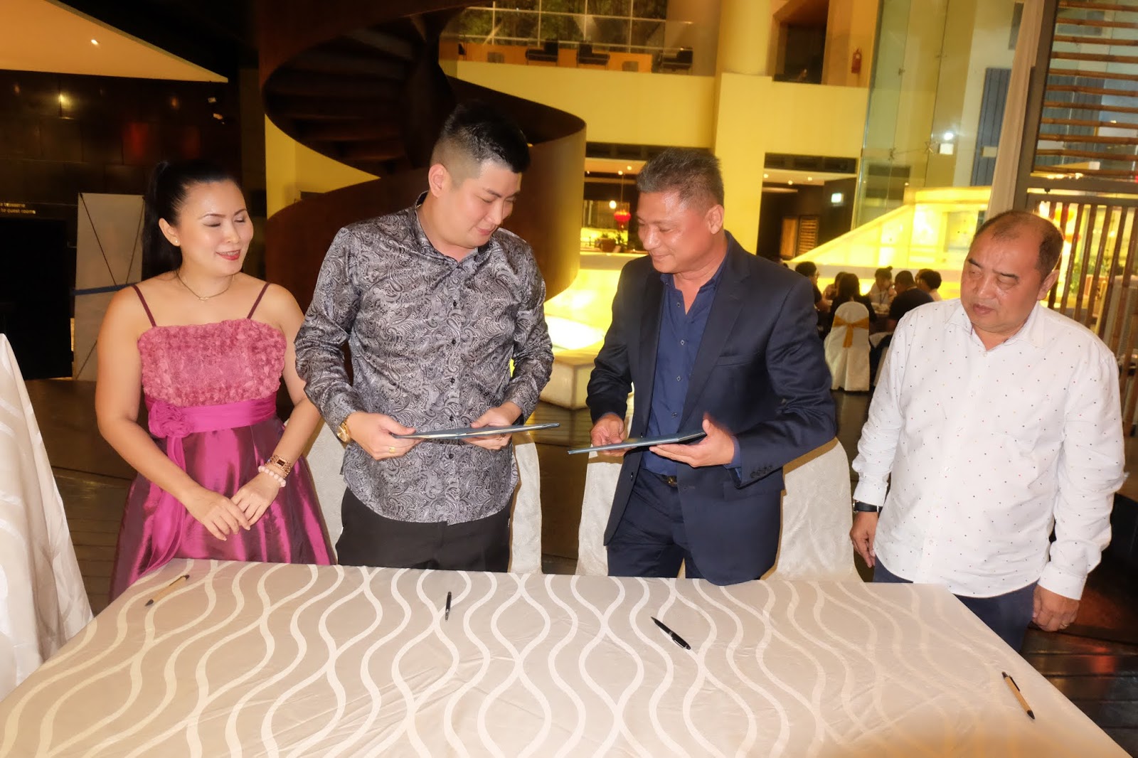 Kee Hua Chee Live!: DATIN SRI ANNIE LOW AND HUBBY DATO SRI KEITH CHONG ...