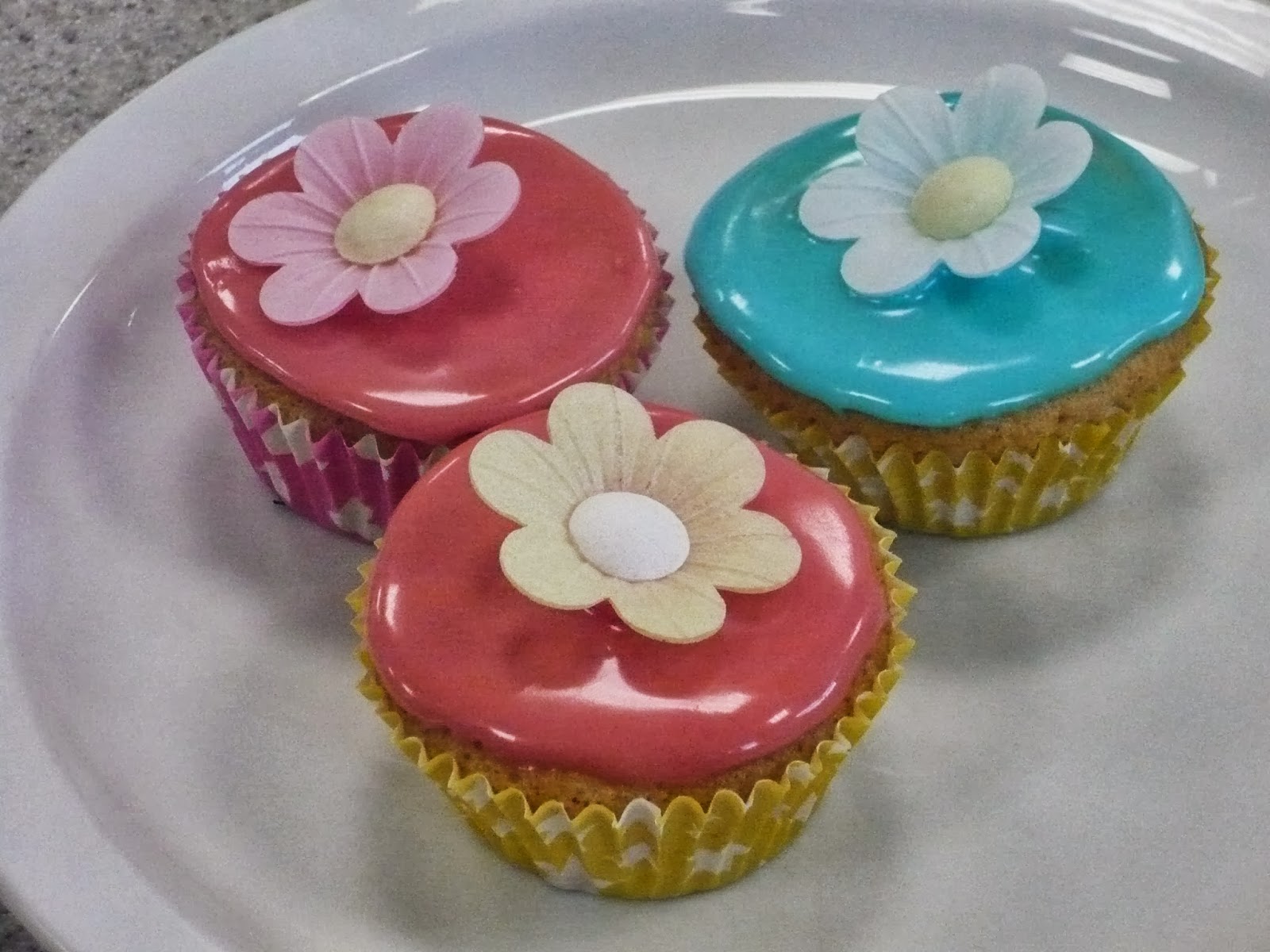 Annabelle Hartley: food tech lesson #4- cupcakes ' all in one method