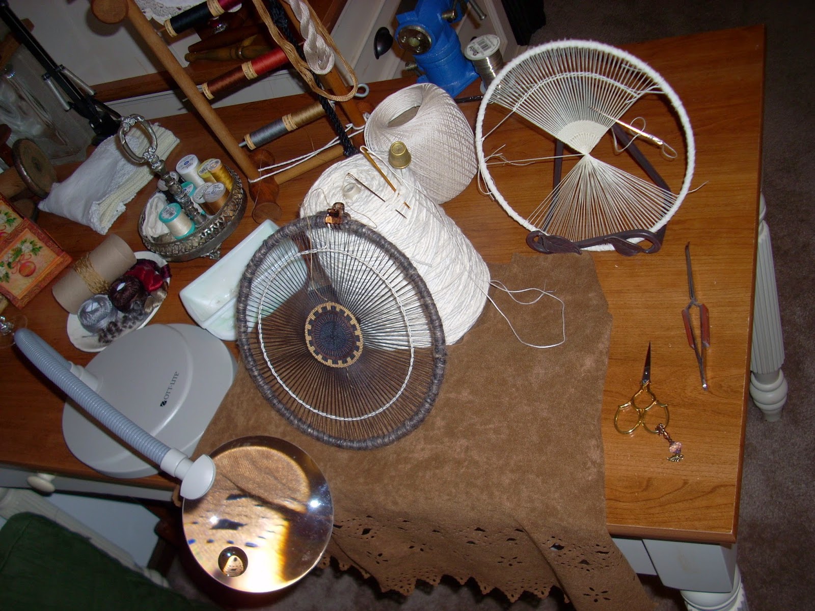 HeartSong Studio: HeartSong Studio's Weaving Spool Rack