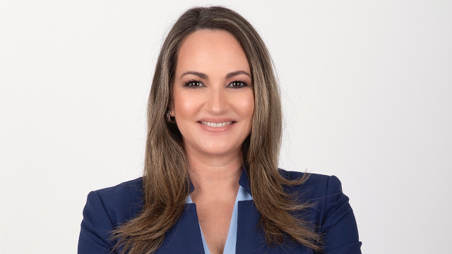 Deborah Martorell sale de WAPA Televisión