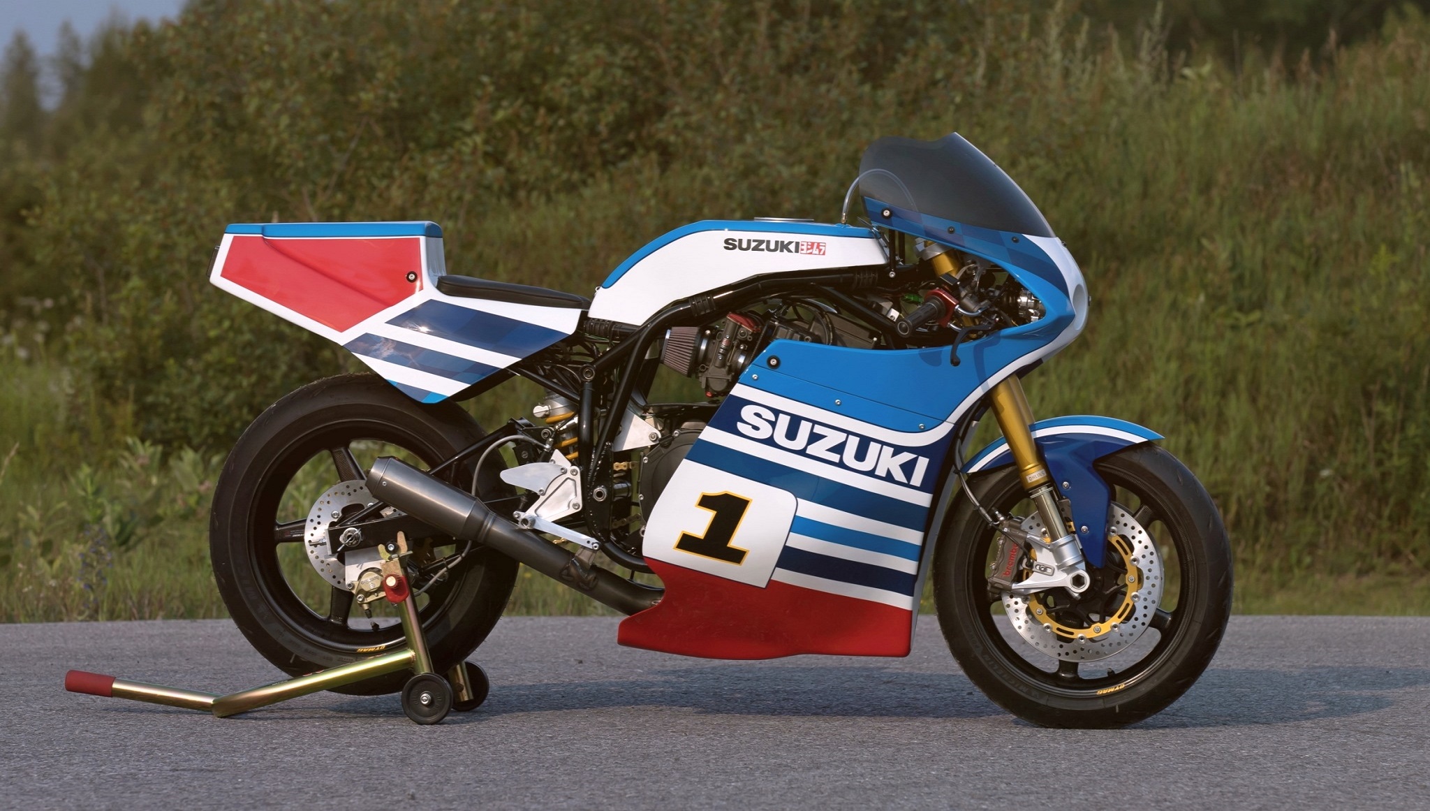 Suzuki XR69 TRIBUTE - RocketGarage - Cafe Racer Magazine