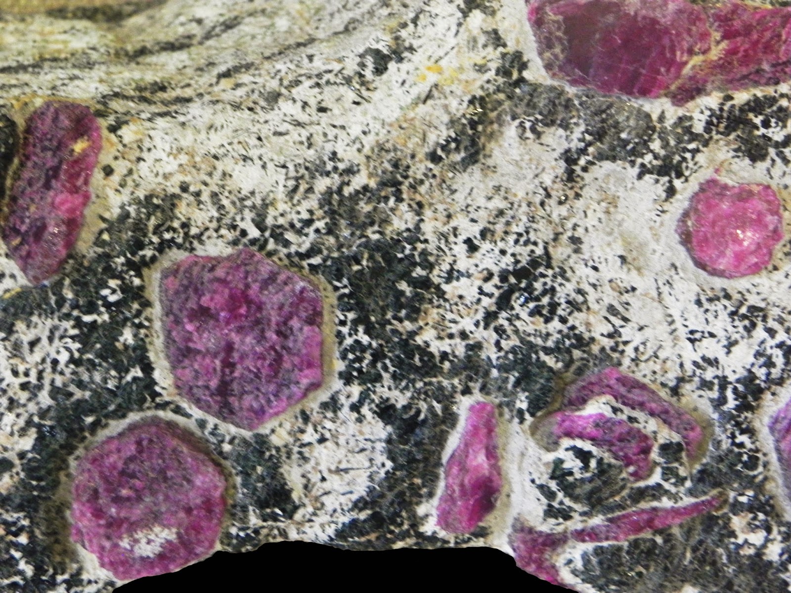 MINERALES: CORINDÓN