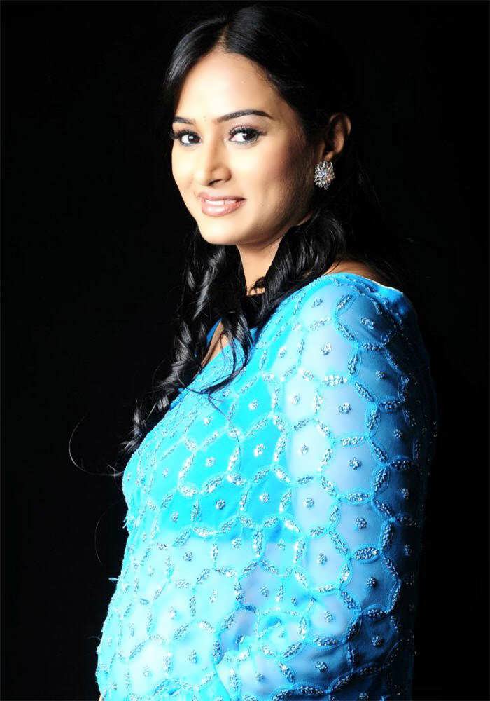 Actress Singer Anupama Romantic Blue Saree Stills