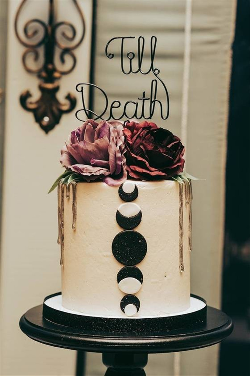 6 Gothic Solstice Inspired Cakes | Ino's Bunker