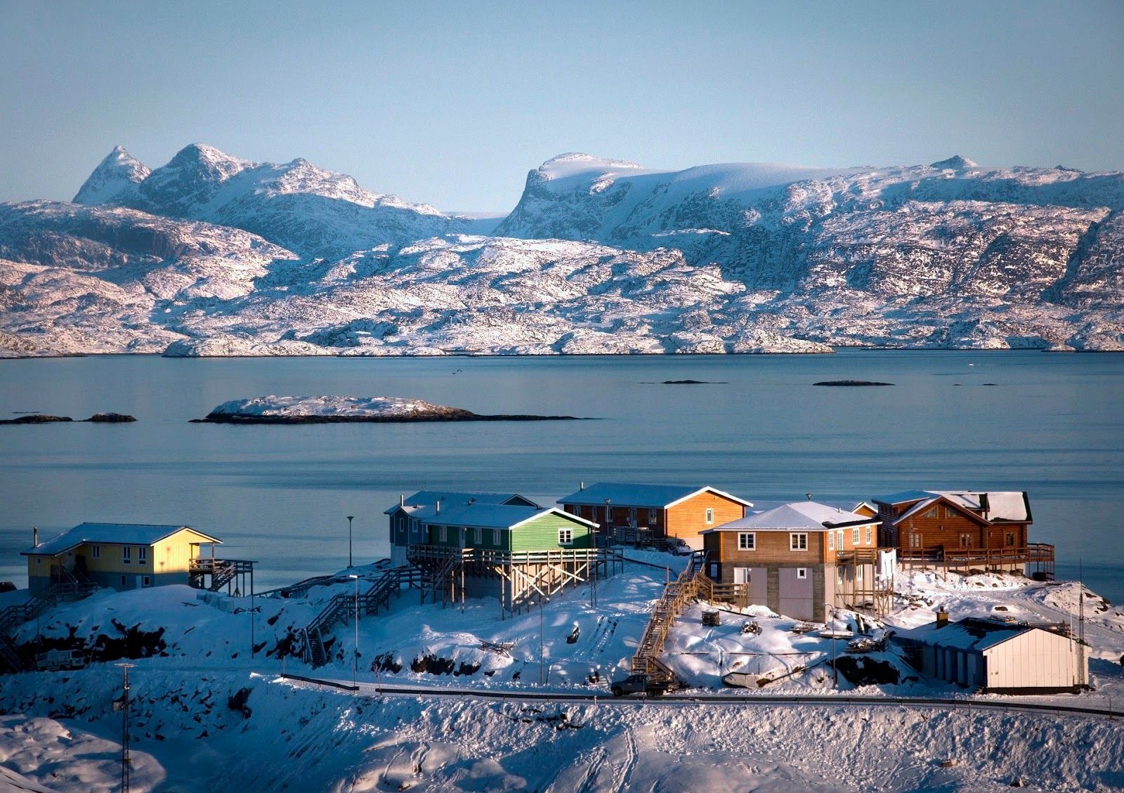 Ultima Thule: Maniitsoq , ex- Sukkertoppen, the Venice of Greenland