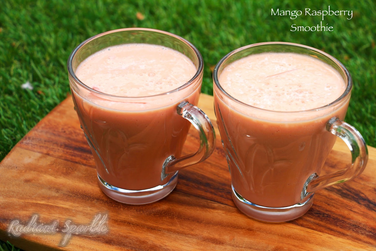 MADE IN SNEHA'S KITCHEN: Mango Raspberry Smoothie
