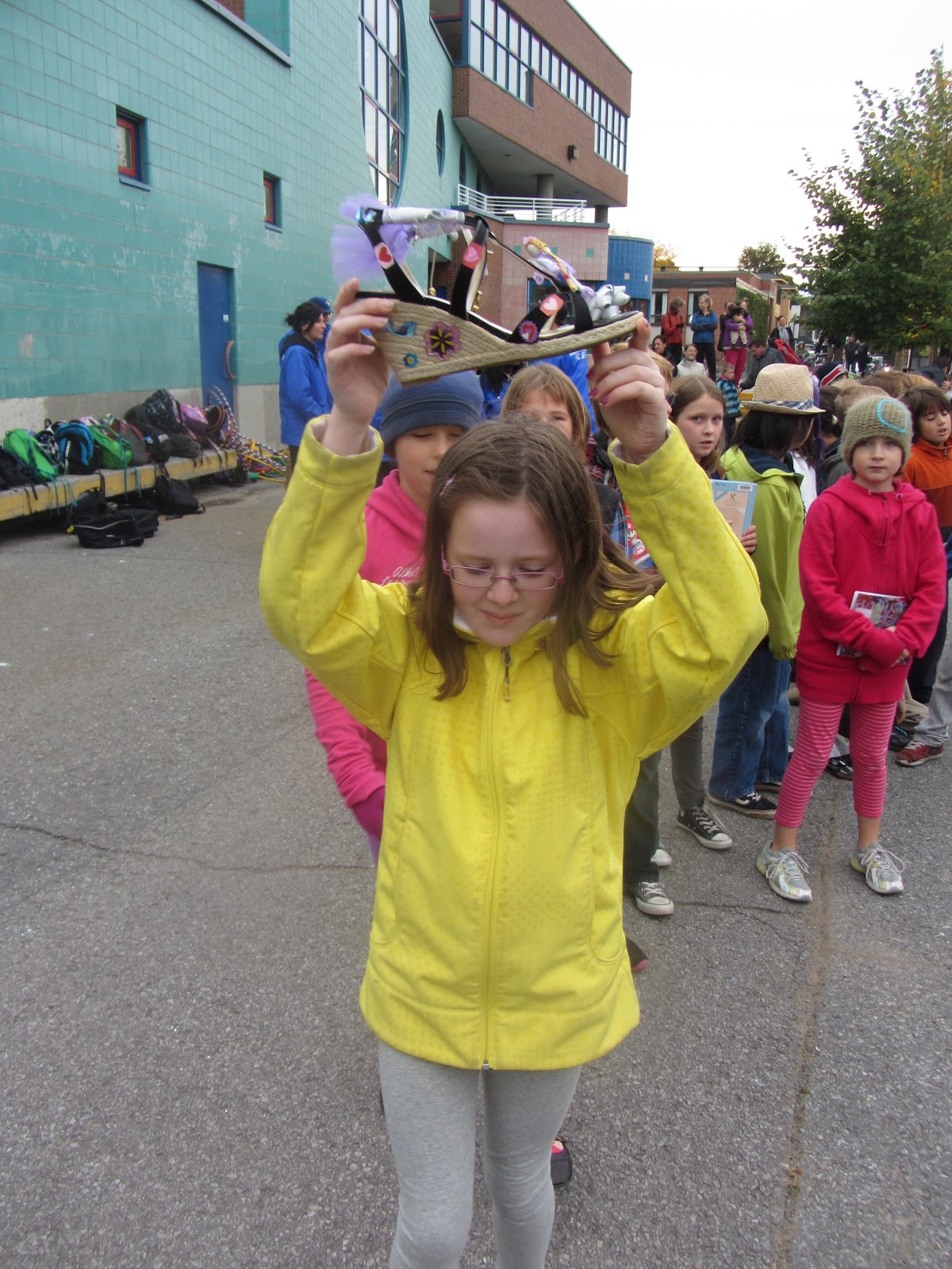 Rainbow Eggheads Digital Classroom: Silly Walk Parade