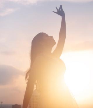 Mambo Voodoo Priestess Nahomie..Manbo La Sirena Botanica