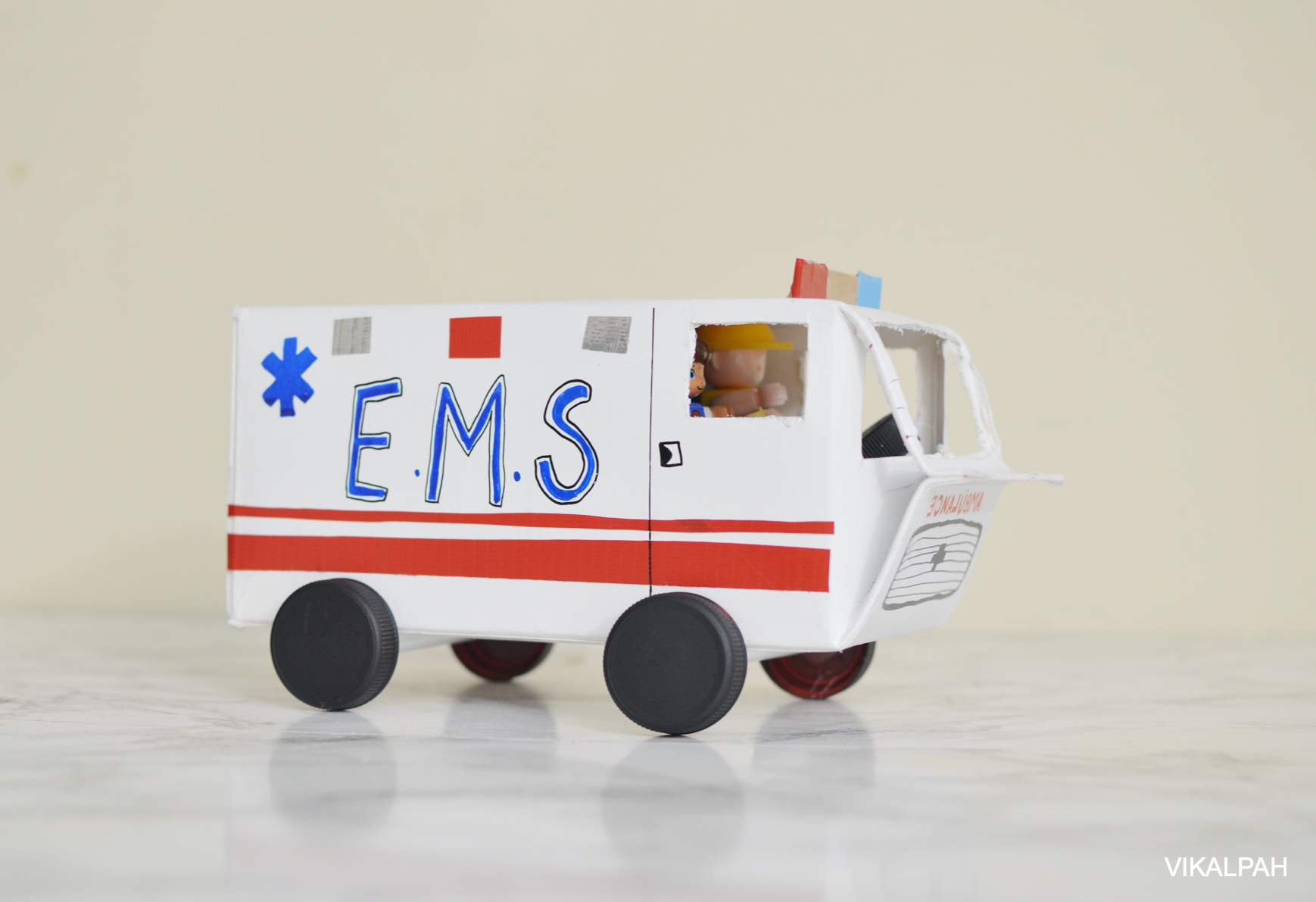Vikalpah: Milk carton craft - DIY toy Ambulance - Emergency Vehicles ...