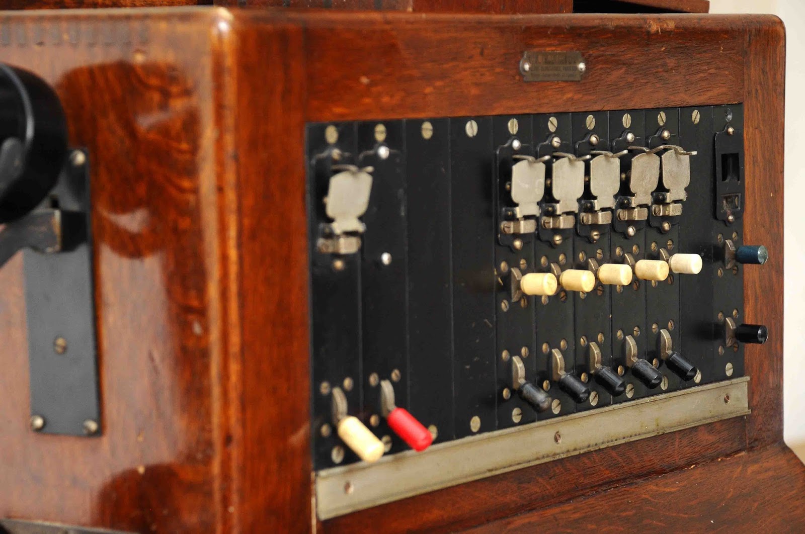 Old Vintage Gallery: Antique Magneto Switchboard Operator Telephone ...