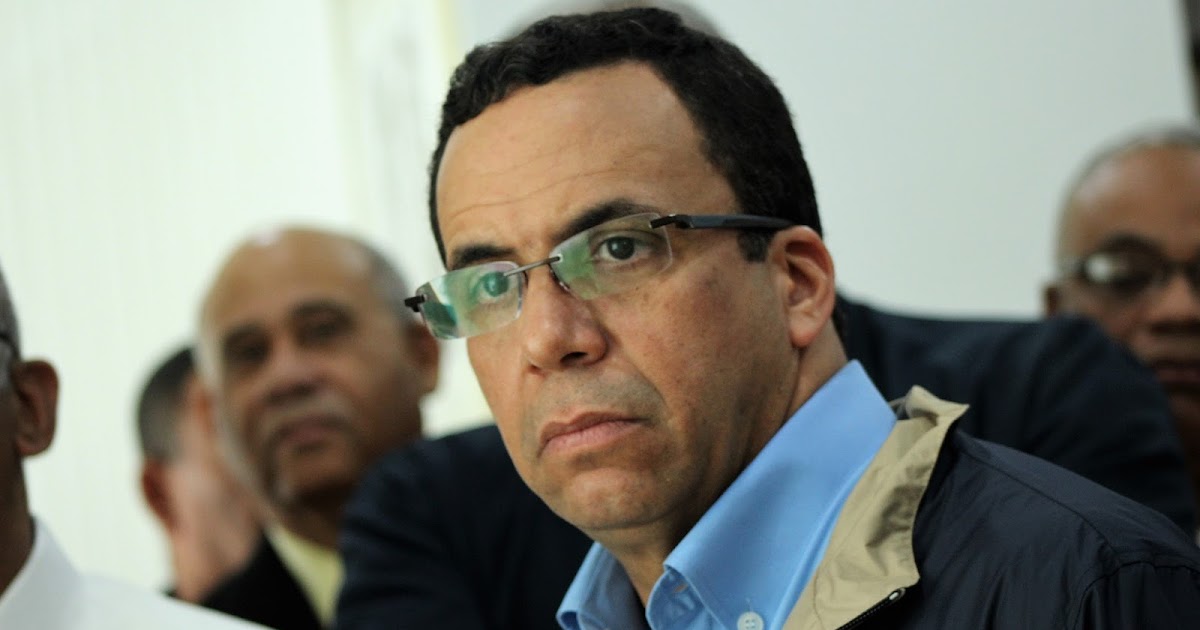 Andrés Navarro llama a estudiantes a clases para este Lunes