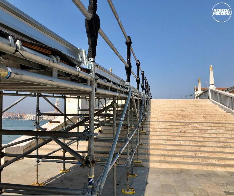 VENEZIA MODERNA: NUOVE RAMPE SOPRA I PONTI AFFACCIATI SUL BACINO DI SAN ...