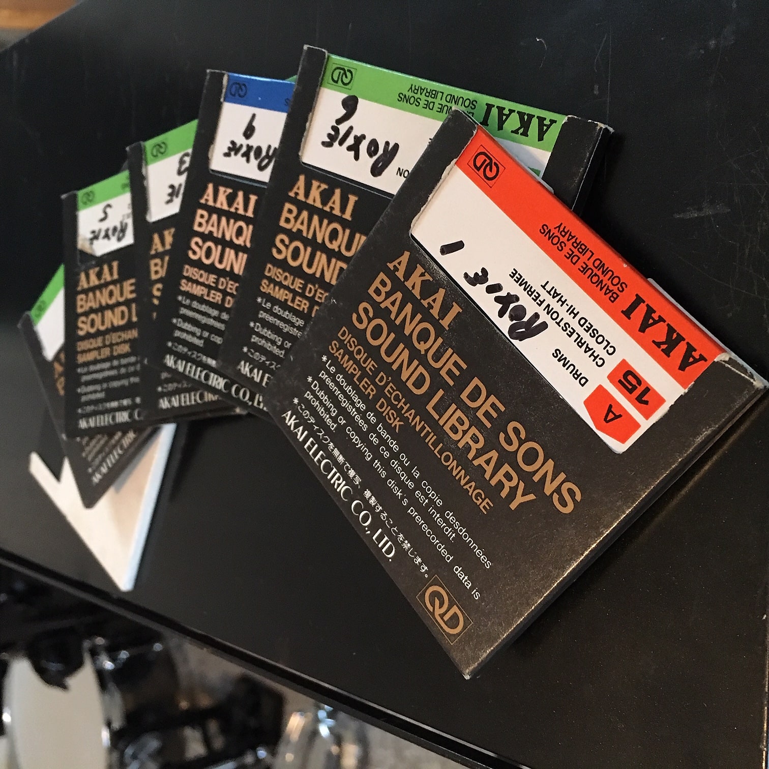 MATRIXSYNTH: Akai S612 Digital Sampler & MD280 Disk Reader w/ Disks