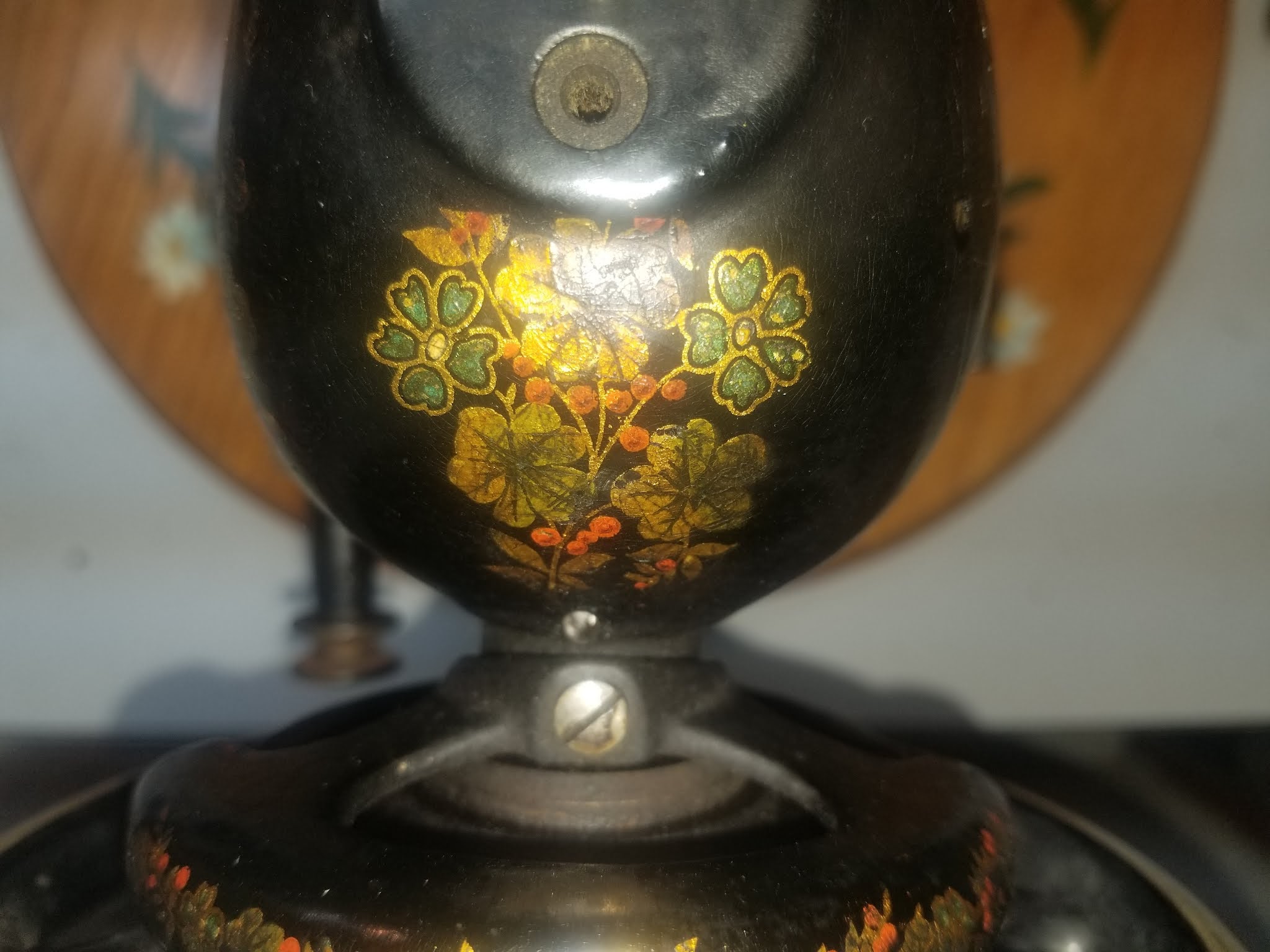 Selby Sewing Machines: 1889 Singer VS2 with Floral Decals