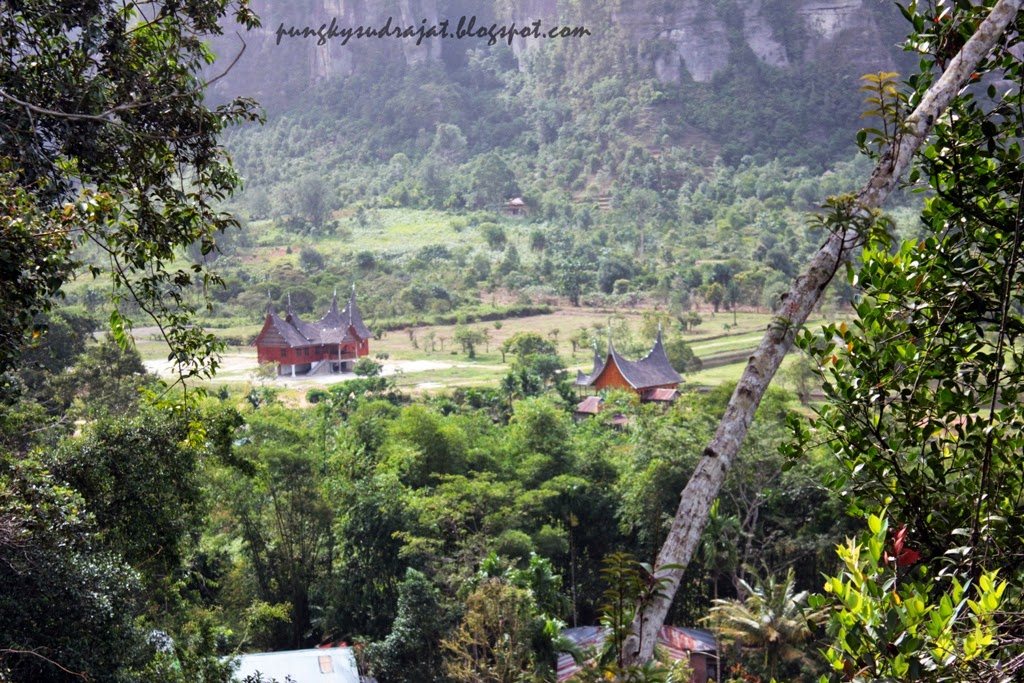 Trekking (santai) di Lembah Harau ~ PhotoSeeker