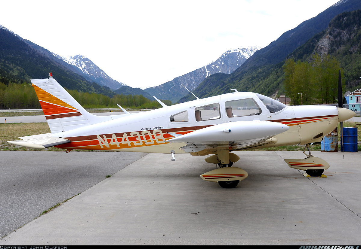 NOTÍCIAS E VÍDEOS DE AVIÕES: PIPER PA-28 CHEROKEE