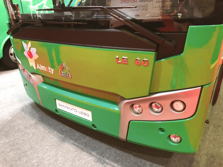 SamAuto y sus midi buses producidos Uzbekistán, presentes en Busworld ...